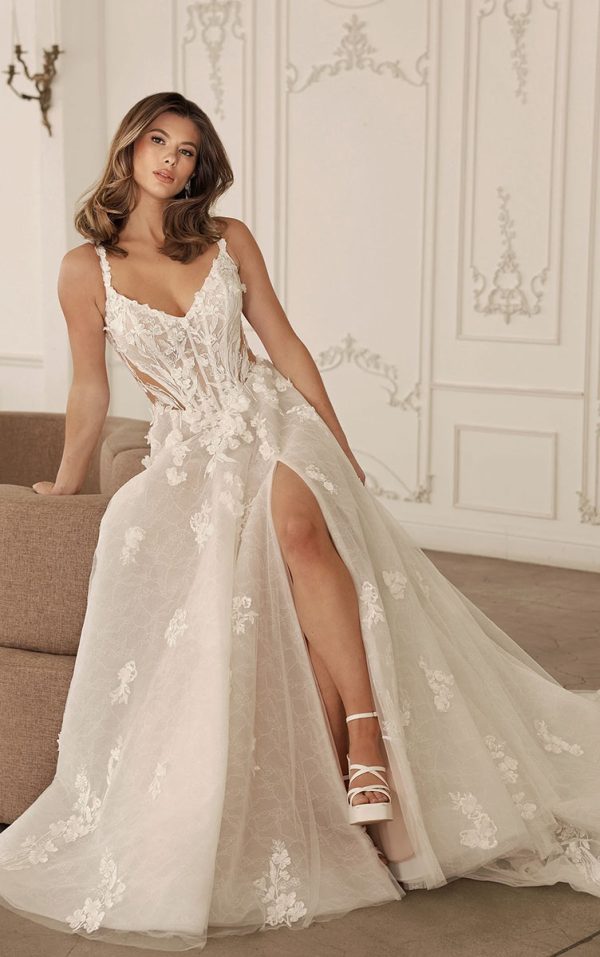 Martina Liana 1899 Wedding Dress / Bridal Gown - The Wedding Factor
