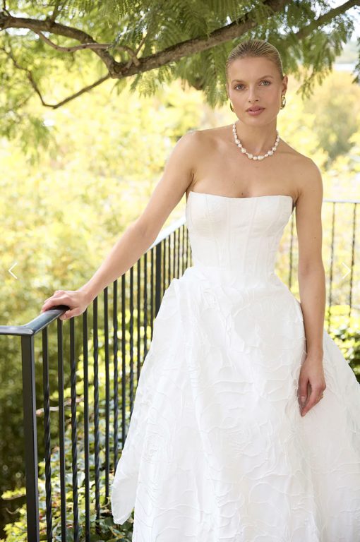 La Premiere Bella Wedding Dress / Bridal Gown - The Wedding Factor
