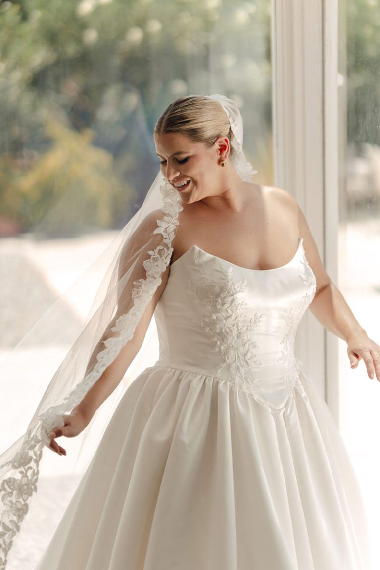 Stella York 8239 Wedding Dress / Bridal Gown - The Wedding Factor